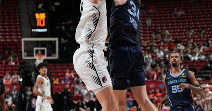 NBA夏季联赛开拓者不敌灰熊，杨瀚森得到10分5篮板|NBA|灰熊|开拓者_新浪新闻