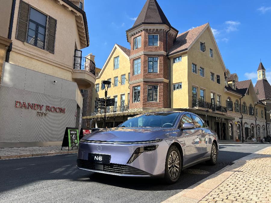 试驾东风日产N6：10万级插混家轿的舒适革命很“对味”|10-15万|东风日产|试驾_新浪新闻