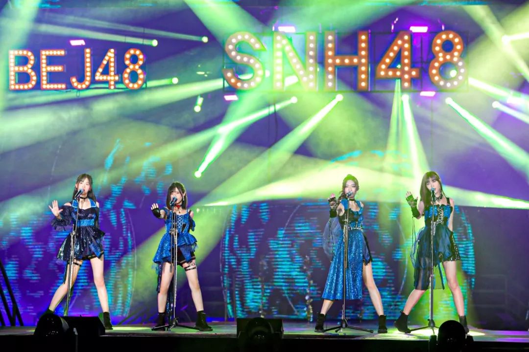 “云舸组”GNZ48舞台精彩返图｜第六届SNH48 GROUP年度金曲大赏BEST50演唱会精彩回顾|SNH48|双行道_新浪新闻