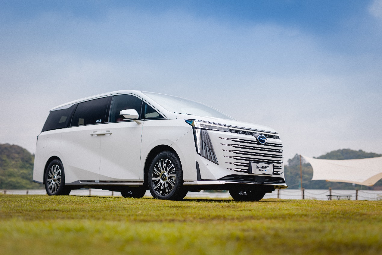 首款2.0T插混MPV傳祺E9曝光 將於上海車展亮相預售 - 新浪香港
