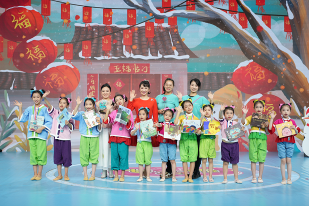 启今集团旗下LECICI艺术、呦呦咿呀阅读的萌宝们CCTV《七巧板》_新浪新闻