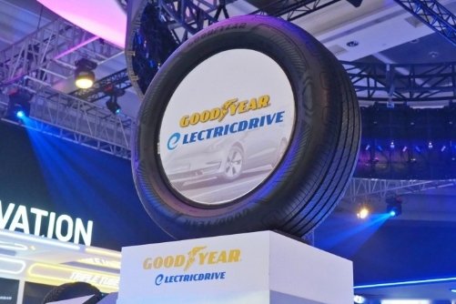 专为电动汽车打造！固特异轮胎ElectricDrive 2正式亮相_新浪新闻