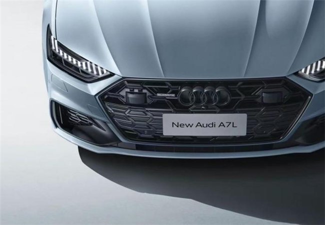 全新奥迪A7L震撼上市，起售价41.87万，7款车型可选_新浪新闻
