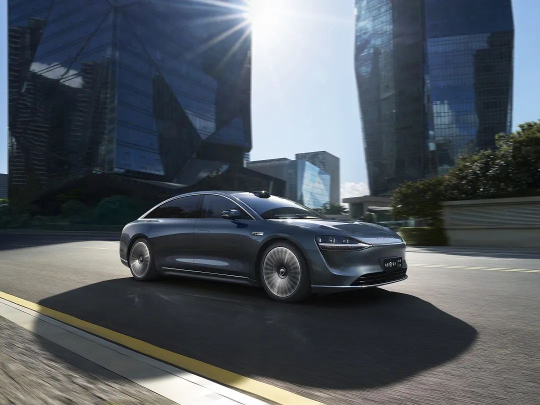 享界S9碾壓BBA？智能是優勢，兩大短板待補齊 - 新浪香港