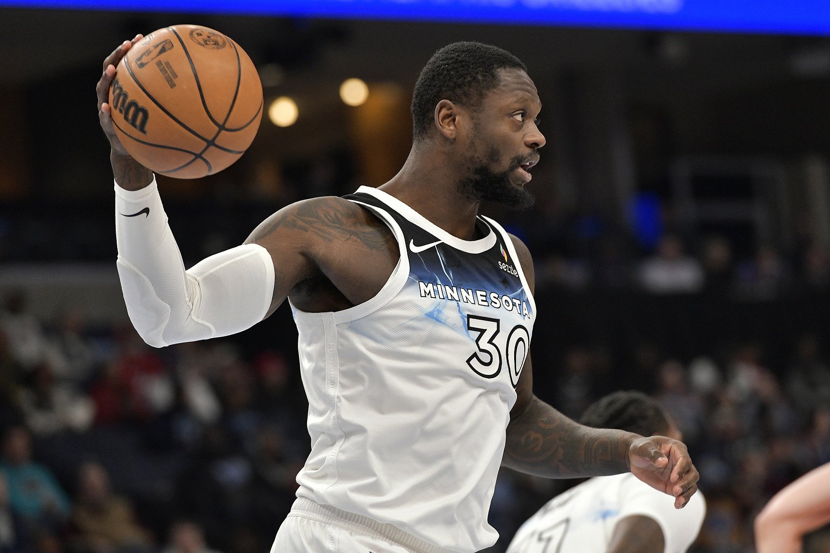 今年季后赛场均22+5+5且真实命中率60%的球员：兰德尔、库里_抓站_新浪竞技风暴_新浪网