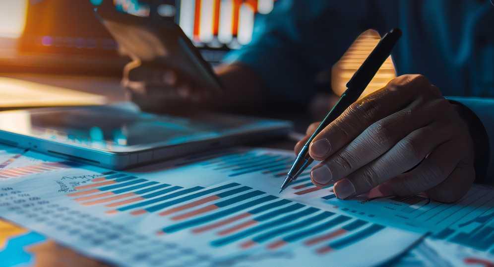 阿里巴巴(09988.HK)：引领AI云端革命，布局超级智能时代|云端|阿里巴巴|阿里云_新浪新闻