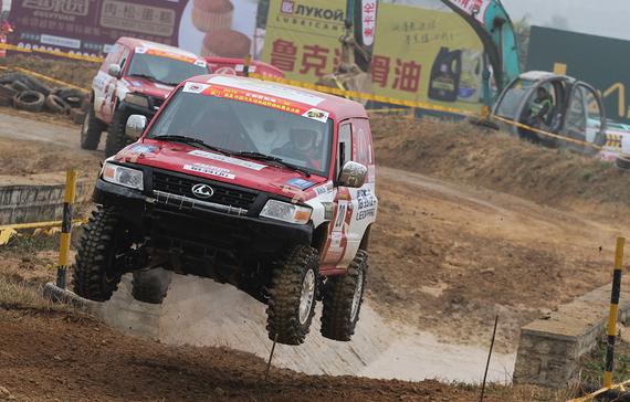 猎豹汽车勇夺年度季军 2016赛季将使用猎豹CS10参赛_赛车_新浪竞技风暴_新浪网