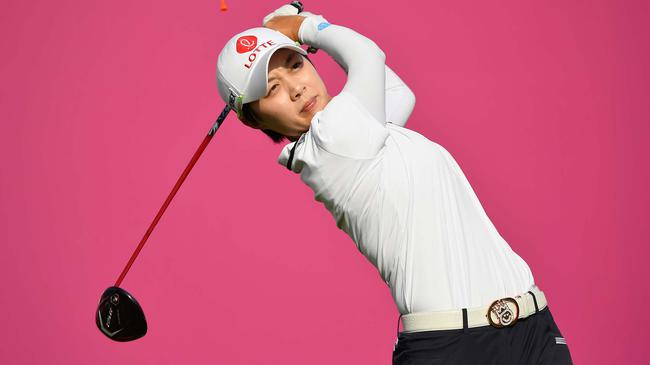 依云锦标赛韩国垄断前三 金孝周领先冯珊珊T5_lpga赛_新浪竞技风暴_新浪网