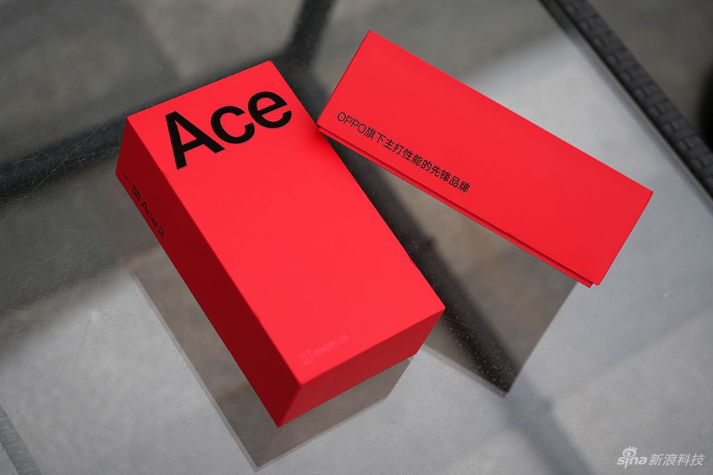 一加 ACE 2開箱：設計傳承自一加11 配Snapdragon8+售價2799元起 - 新浪香港