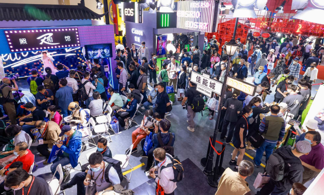 2023 CHINA P&E開幕：Canon掌上Vlog機PowerShot V10首次亮相 - 新浪香港