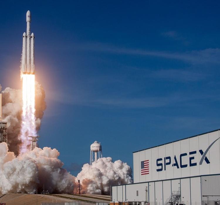 SpaceX 2018年新目标：至少一半任务交给回收火箭|SpaceX|火箭_新浪科技_新浪网