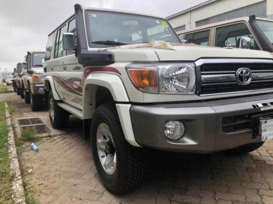 经典越野18款丰田LC76现车价格可分期-新浪汽车