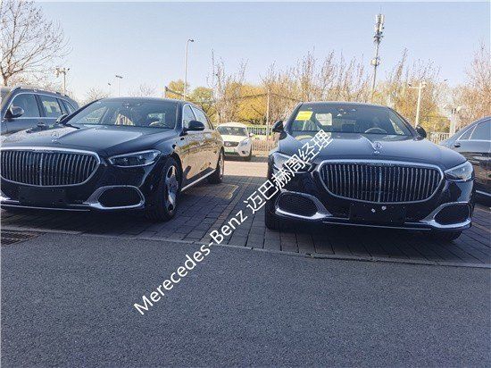 2022款迈巴赫S480四座黑米选配后轮转向-新浪汽车