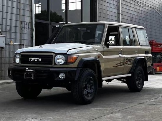 丰田LC76 4.0L港口最新售价49万起-新浪汽车