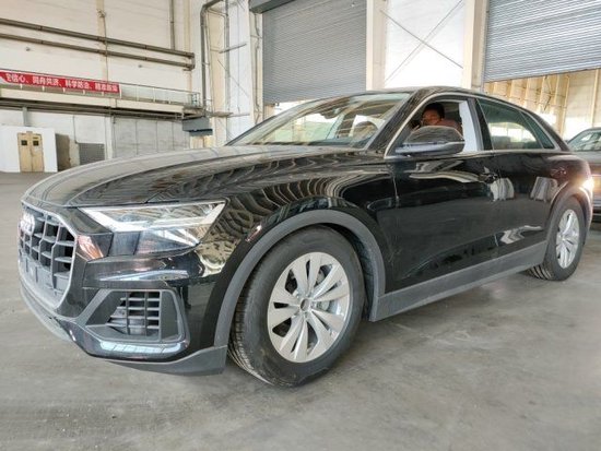 23款奥迪Q8 3.0T现车60万起 旗舰风范-新浪汽车