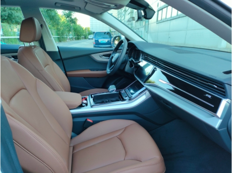 23款奥迪Q8 3.0T港口现车特价60万起售_天津汽车网_新浪汽车_新浪网