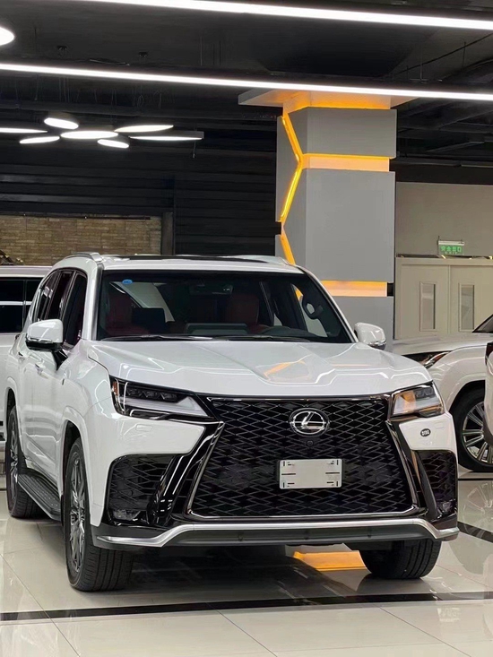 2023款雷克萨斯LX600运动版价格160万