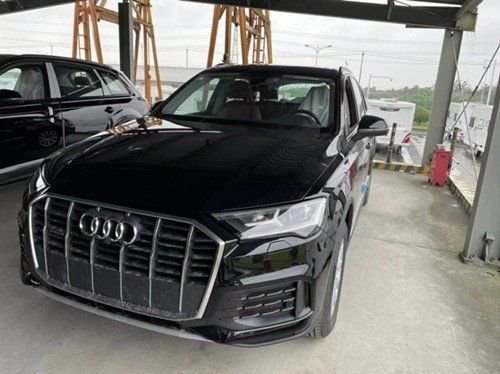 23款奥迪Q7 2.0T真皮版现车热销51.5万-新浪汽车