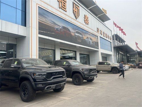 2023款丰田坦途3.5TT动力十足威猛霸气-新浪汽车