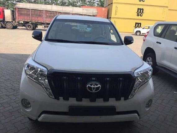 17款丰田霸道2700TX铝轮丐版惊喜无限-新浪汽车