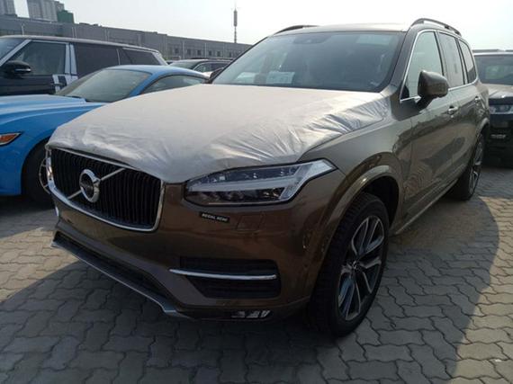 17款沃尔沃XC90 2.0T现车 气质超群-新浪汽车