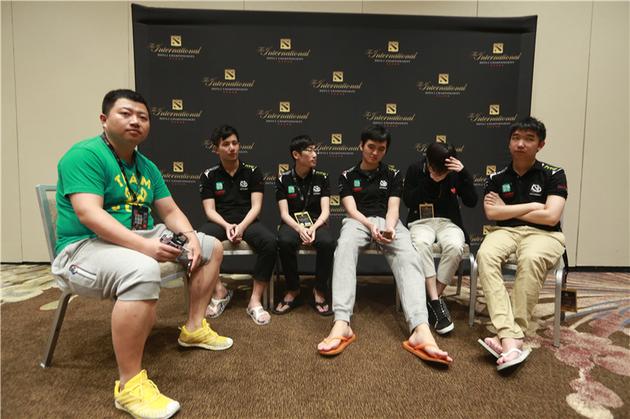 TI5现场图集：CDEC全胜出线_新浪游戏_手机新浪网