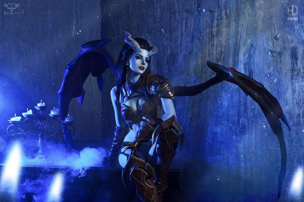 俄美女Cos《Dota2》痛苦女王 身材火辣姿势诱人_自媒体_新浪游戏_新浪网