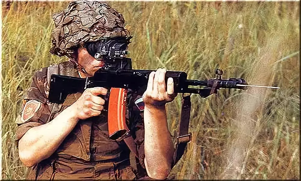 AN94精度那么高为啥不装备？一看就不是什么正经步枪！｜轻武专栏|阿巴坎|突击步枪|特种部队_新浪新闻