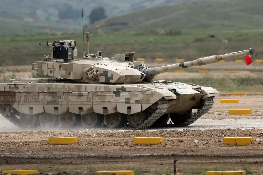 中国96B坦克难道真的是比赛专用金币车？？？|巴基斯坦|坦克|武器_新浪新闻