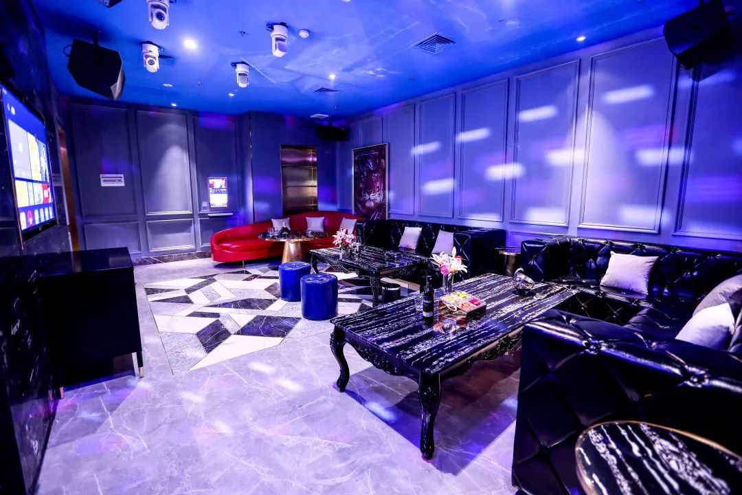靓爆！容县投资1500万KTV，50间包厢开放预定！|老凤祥|包厢|容县_新浪新闻