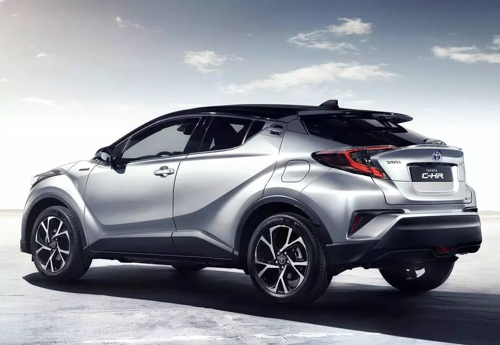 犀利新境界 丰田发布小型SUV C-HR官图-新浪汽车