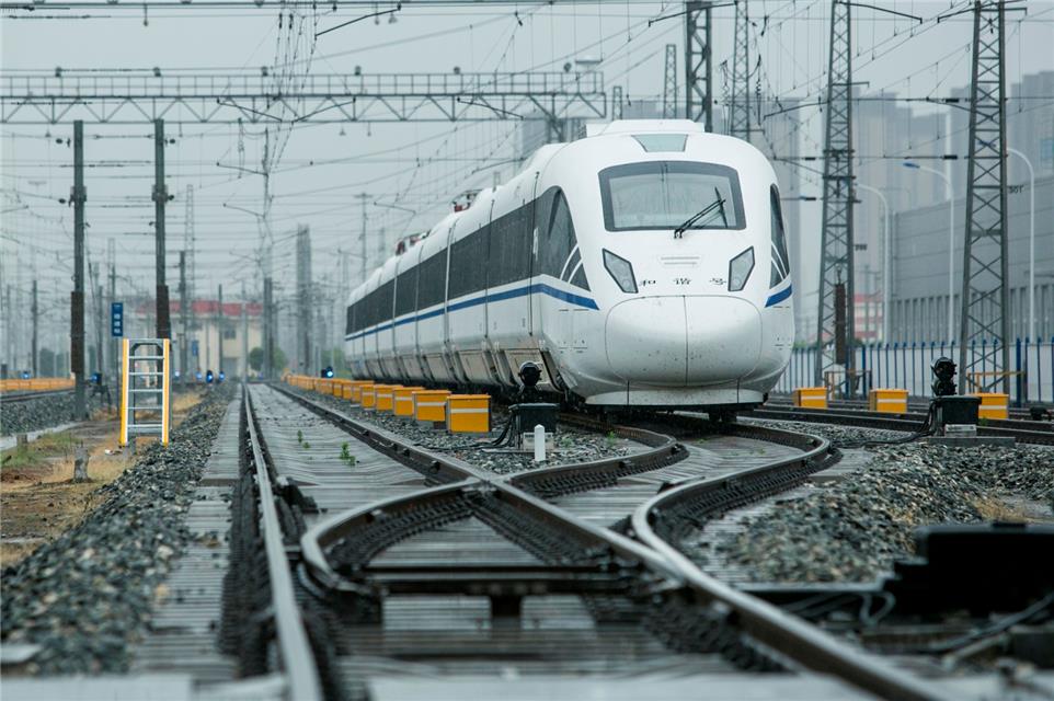 “中国脑、中国心”——宝兰高铁CRH5G型技术提升动车组首次亮相|动车组|知识产权|5G_新浪新闻