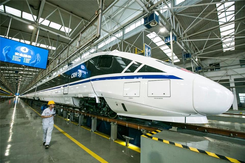“中国脑、中国心”——宝兰高铁CRH5G型技术提升动车组首次亮相|动车组|知识产权|5G_新浪新闻