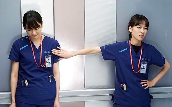 《Code Blue 3》：医生太美，我想住院|Code Blue 3|蓝泽|日剧_新浪新闻