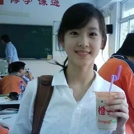看别人是婊子的人，都活得不如婊子婊子同学章泽天新浪新闻 0483