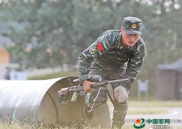 武警特战的T5000狙击枪，精度可达0.5MOA，今又出新型号