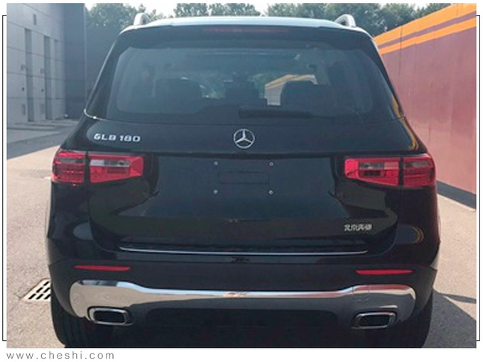 奔驰GLB实拍，尺寸远超宝马X1，搭1.3T发动机，28万起售-新浪汽车