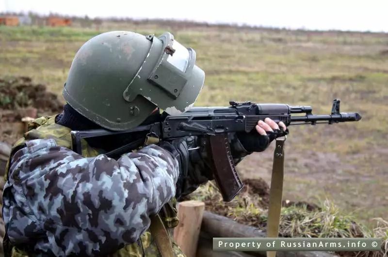 AN94精度那么高为啥不装备？一看就不是什么正经步枪！｜轻武专栏|阿巴坎|突击步枪|特种部队_新浪新闻