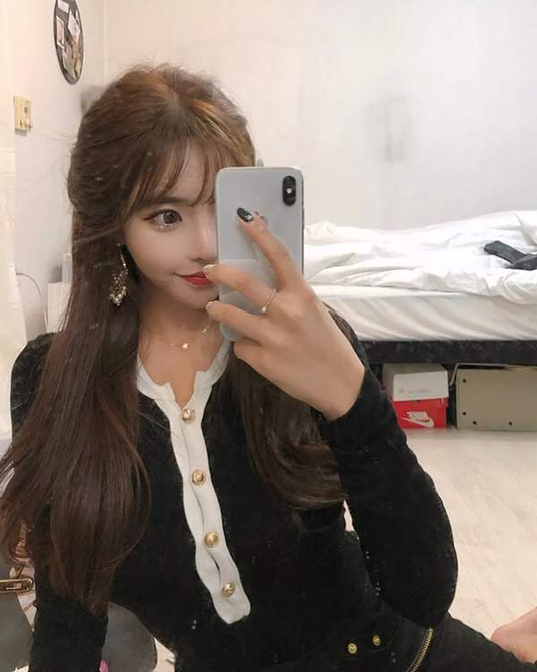 韩国百变女神Vely Mom海量美照 丰乳细腰，魅惑无限_新浪游戏_手机新浪网