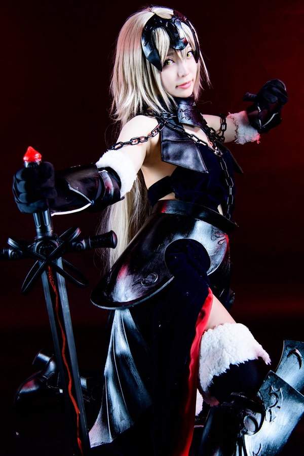 阿福、玛丽大秀绝对领域！日本小姐姐《FGO》COS赏_八卦趣闻_新浪游戏_新浪网