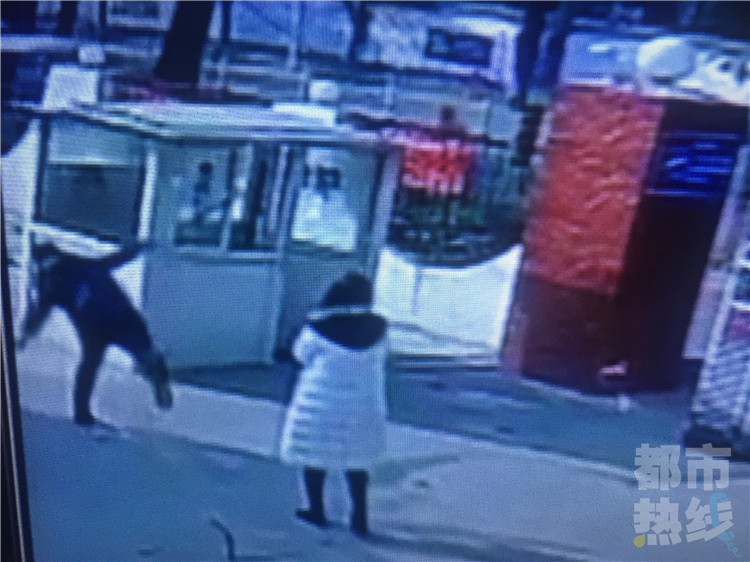 西安一职校遭不明身份人员打砸 吓坏老师和学生新浪陕西新浪网
