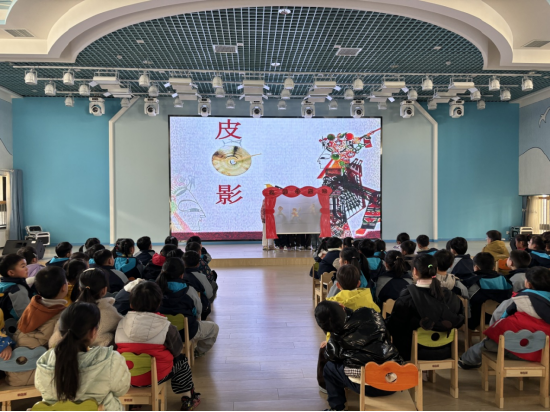 家园携手 点亮幼儿时光——合肥市荣城幼儿园美丽景湾分园开展家长进课堂活动_新浪安徽_新浪网