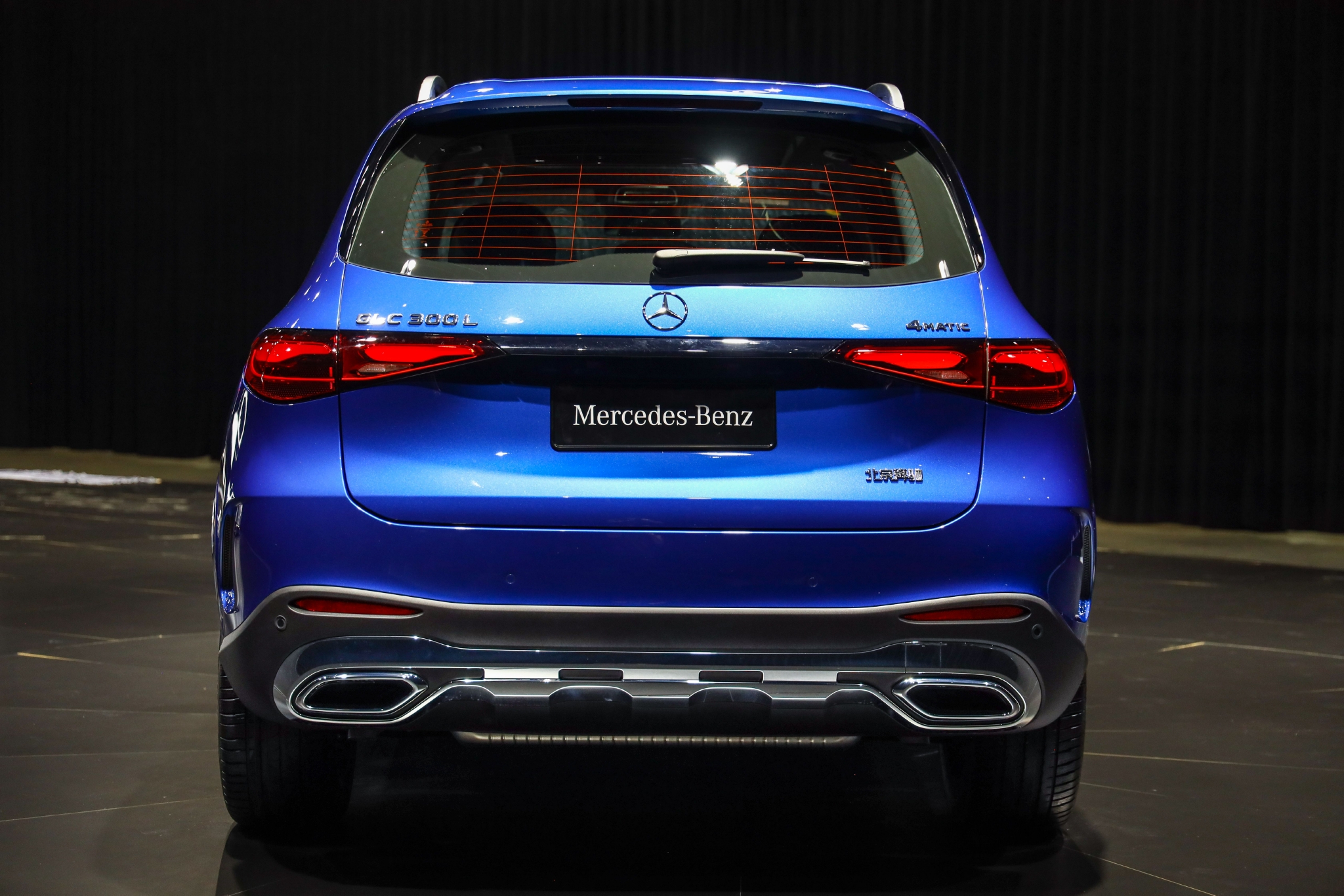 内外皆焕新 静态体验北京奔驰长轴距GLC SUV-手机新浪汽车