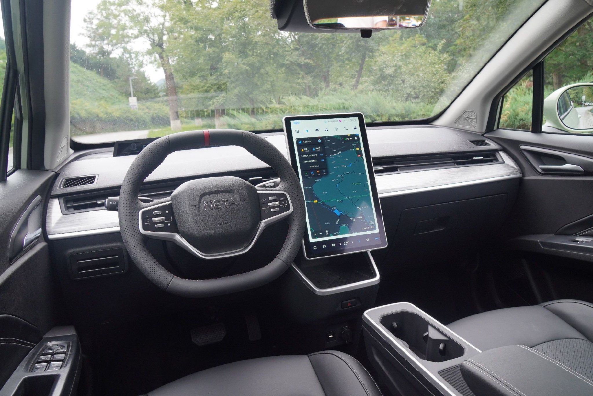 哪吒AYA正式上市 售价7.38-8.88万元-新浪汽车