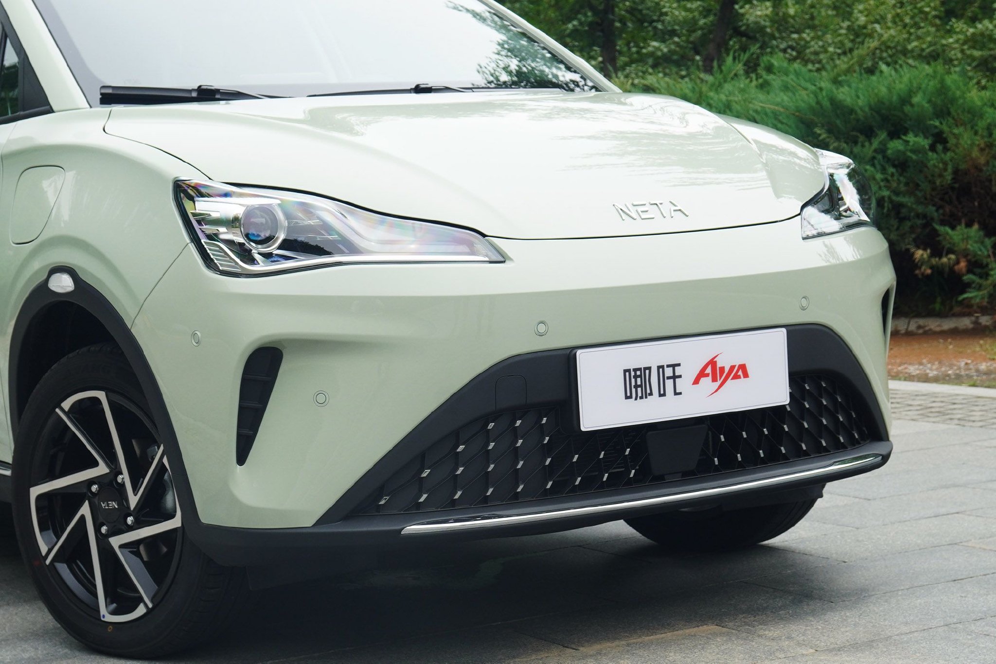 哪吒AYA正式上市 售价7.38-8.88万元-新浪汽车