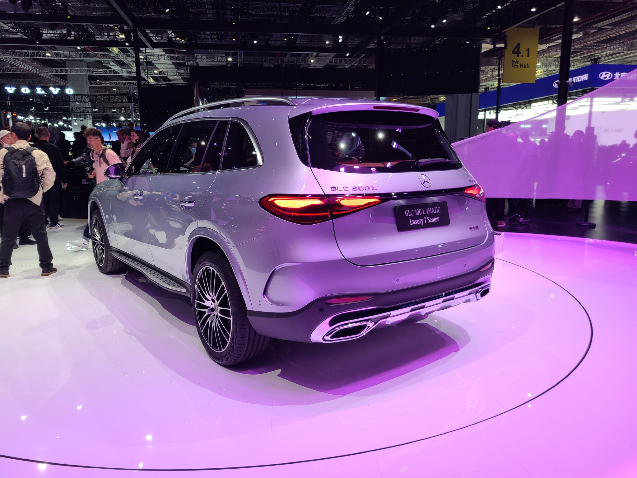 2023上海车展：奔驰全新GLC L上市 售42.78万起-新浪汽车