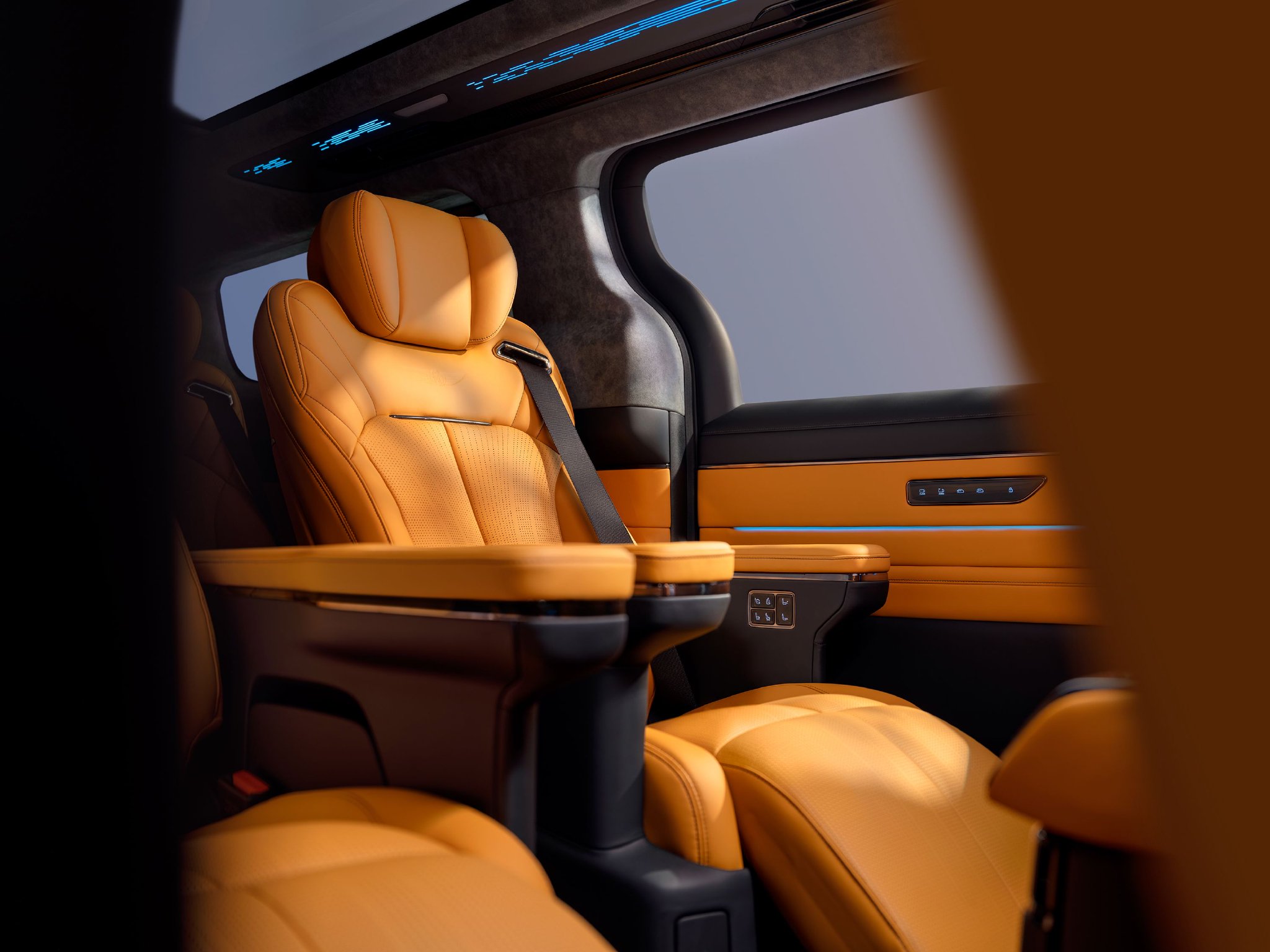 LEVC翼真L380正式上市 售价37.99-47.99万元-新浪汽车