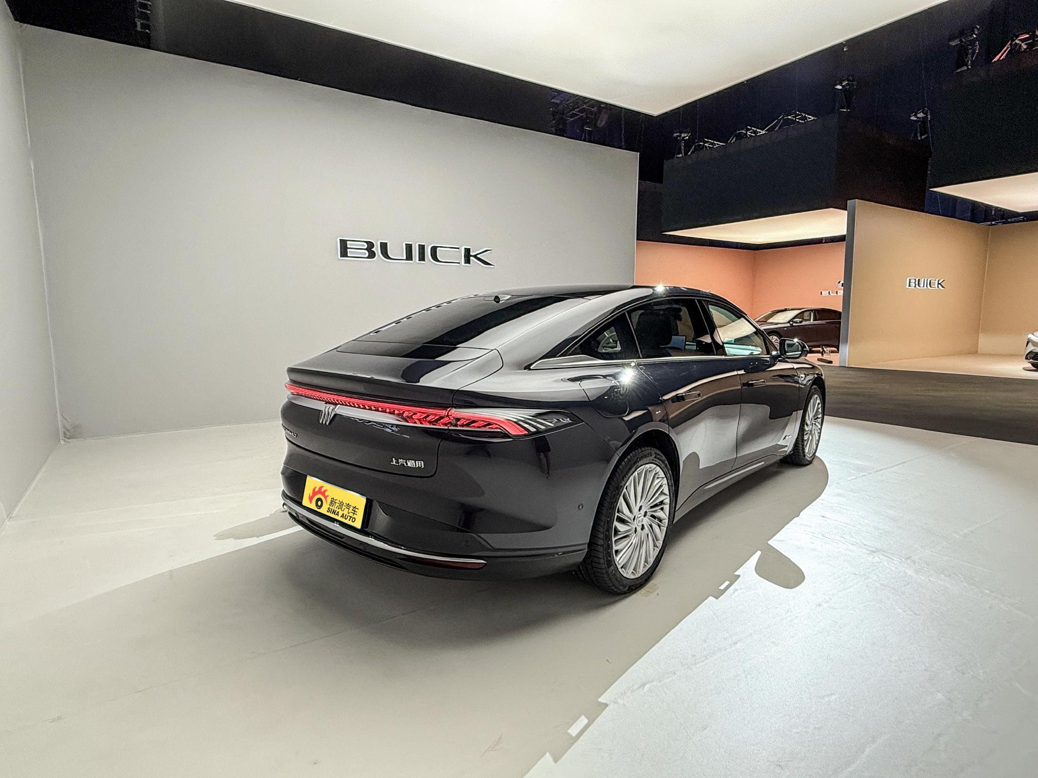 综合续航超1400km的美系增程车 别克至境L7静态体验-新浪汽车