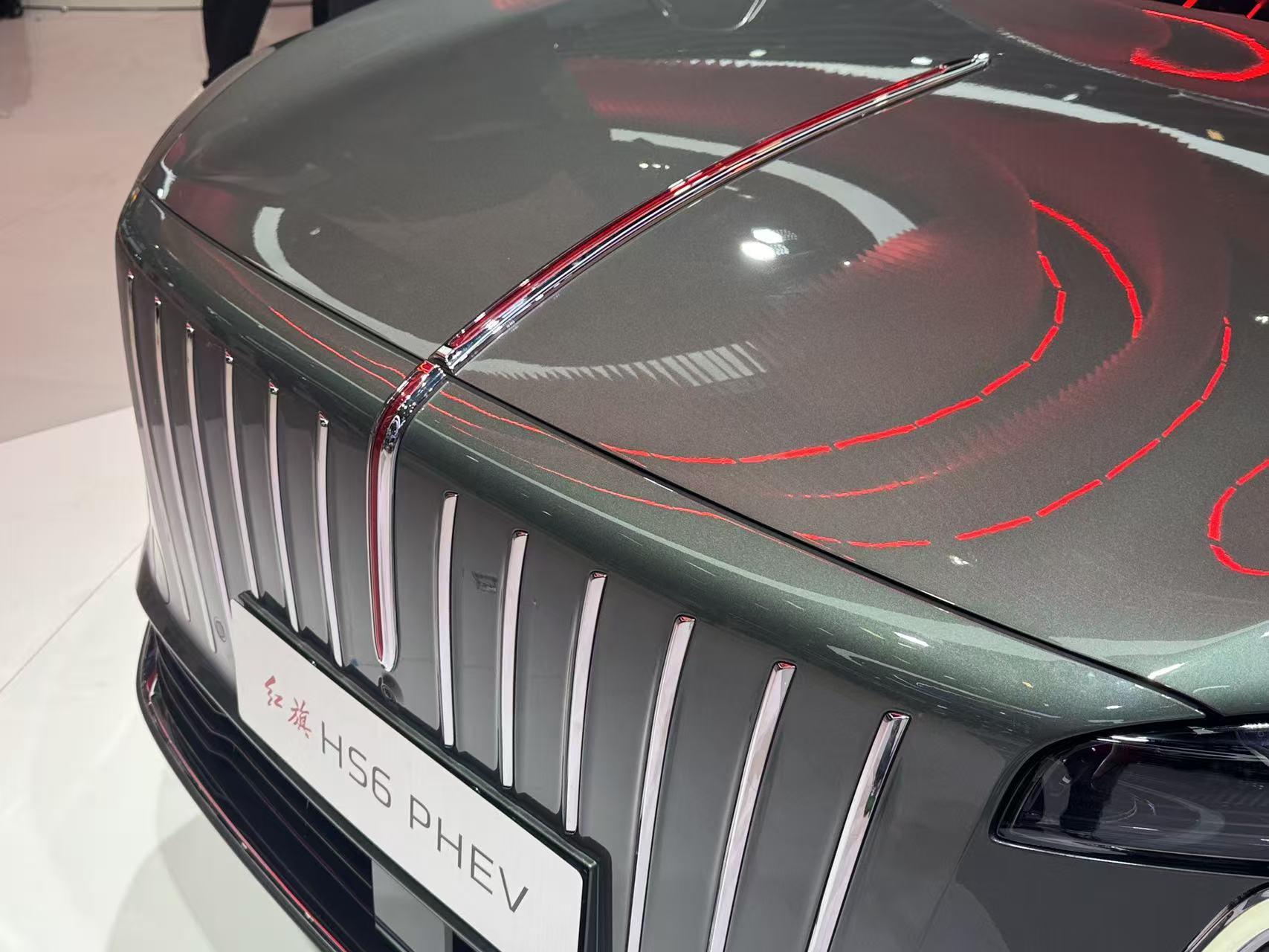 2025广州车展：红旗HS6 PHEV携东方美学亮相-手机新浪汽车