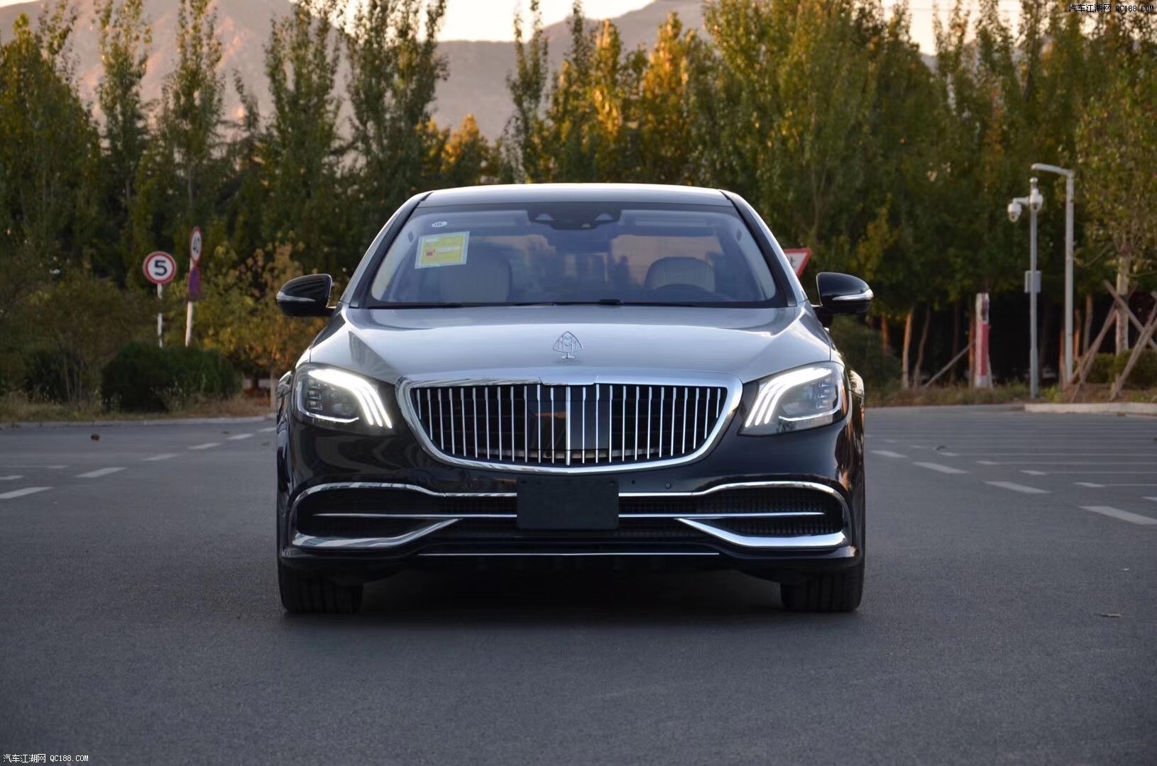 19款奔驰迈巴赫加长S450普尔曼5.98米-新浪汽车